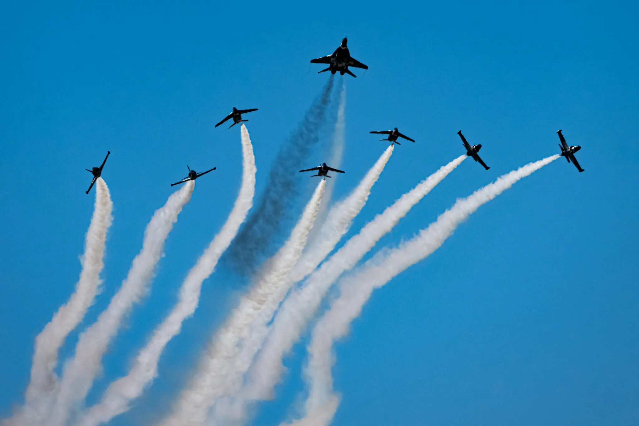 Polaris Ghost Squadron performs at SUN 'n FUN to kick off 2024 air show ...
